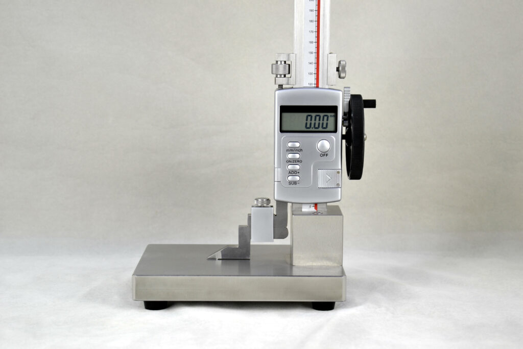 Height Gauge Gauge with High Precision and Extended Range