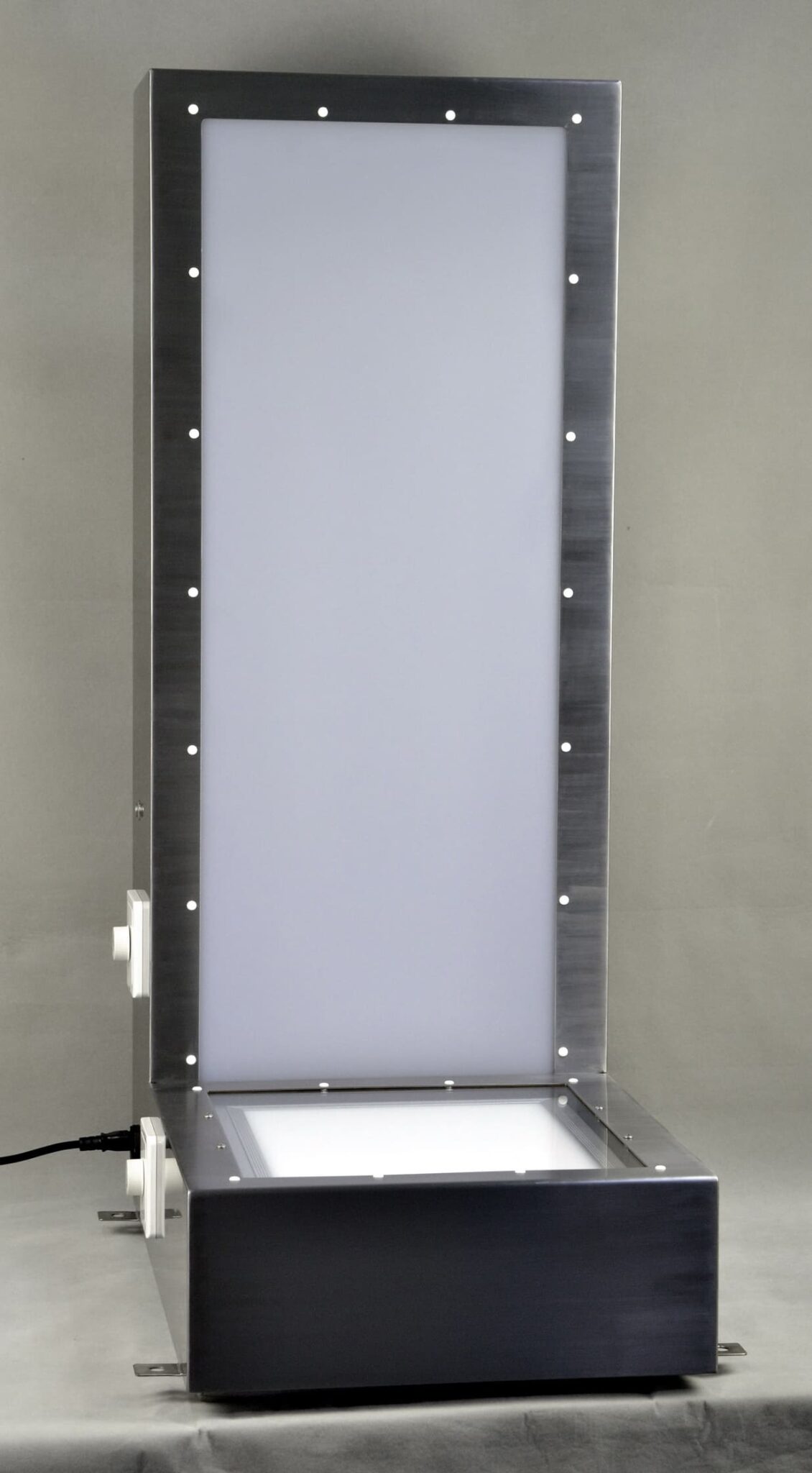 High-Performance Bottle Lighting System with Adjustable Intensity